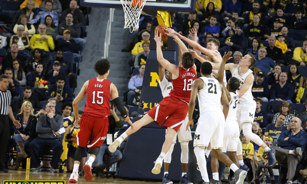 Notebok: Xavier Simpson, countering switches | UM Hoops.com